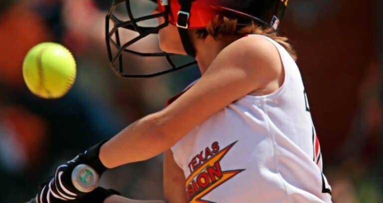 How To Swing A Softball Bat